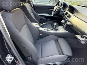 Melns BMW 320 2010 Rīga, ar dzinēja tilpumu 2.00 L un nobraukumu 258 tūkst. km par 5650 €, foto 18 vietnē AUTOMOTO.COM.LV