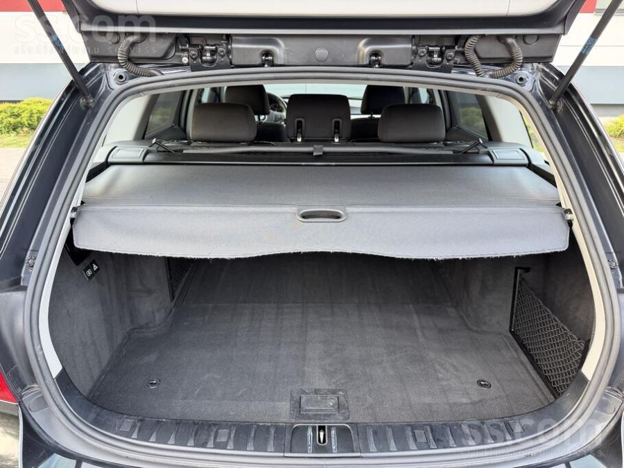 Melns BMW 320 2010 Rīga, ar dzinēja tilpumu 2.00 L un nobraukumu 258 tūkst. km par 5650 €, foto 31 vietnē AUTOMOTO.COM.LV