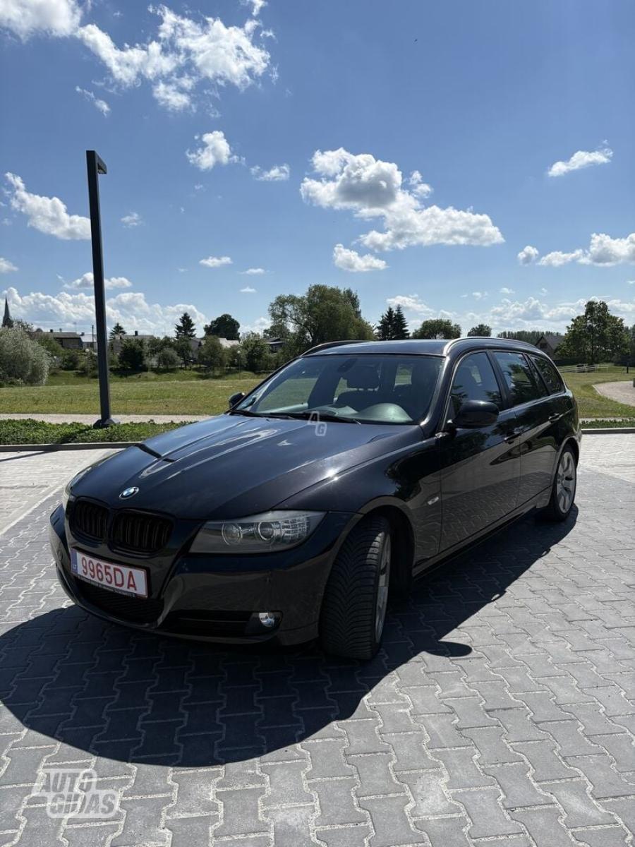 Melns BMW 320 2010 Jurbarkas, ar dzinēja tilpumu 2.00 L un nobraukumu 318 tūkst. km par 5100 €, foto 1 vietnē AUTOMOTO.COM.LV