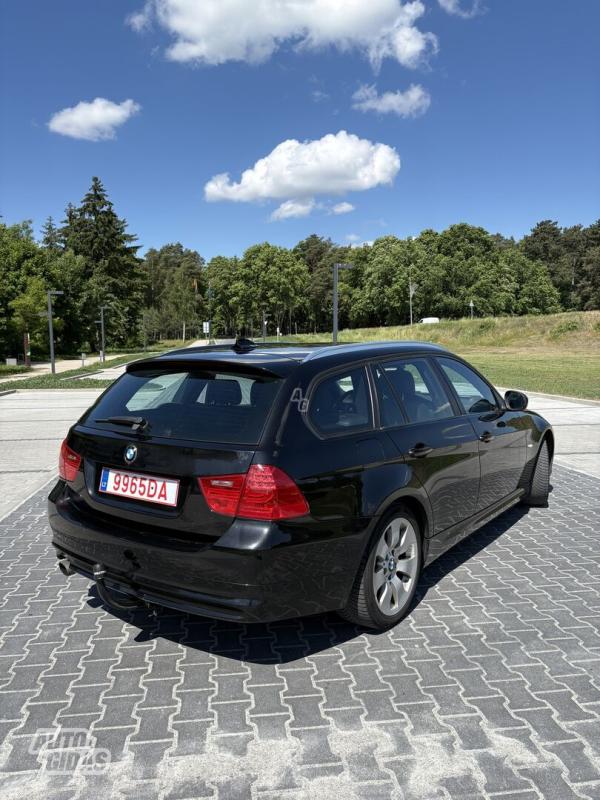 Melns BMW 320 2010 Jurbarkas, ar dzinēja tilpumu 2.00 L un nobraukumu 318 tūkst. km par 5100 €, foto 3 vietnē AUTOMOTO.COM.LV