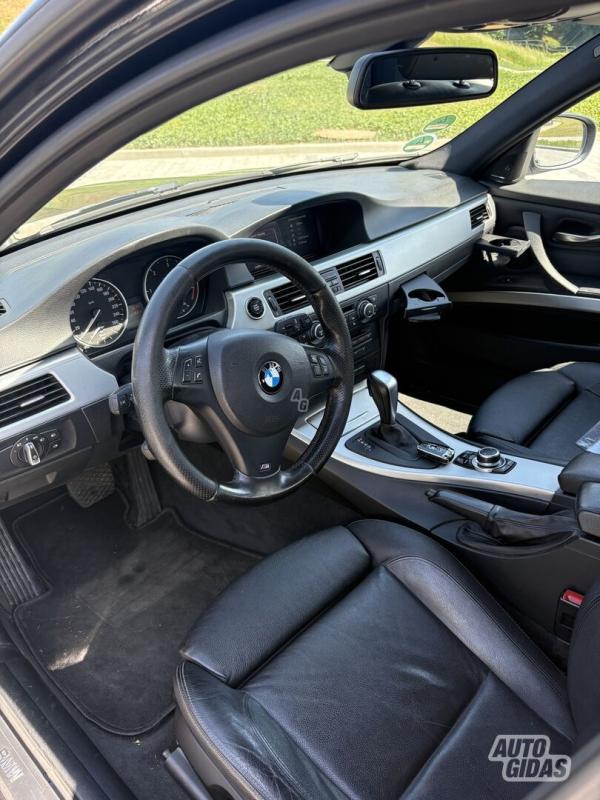 Black BMW 320 2010 in Jurbarkas, with an engine capacity of 2.00 L and mileage of 318 thousand km for 5100 €, photo 6 on AUTOMOTO.COM.LV