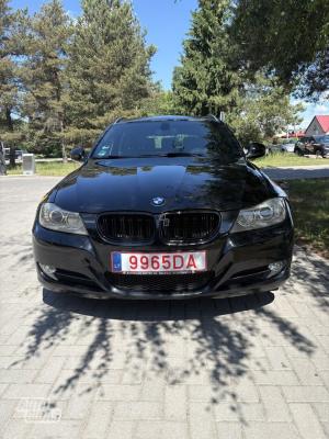 Melns BMW 320 2010 Jurbarkas, ar dzinēja tilpumu 2.00 L un nobraukumu 318 tūkst. km par 5100 €, foto 13 vietnē AUTOMOTO.COM.LV