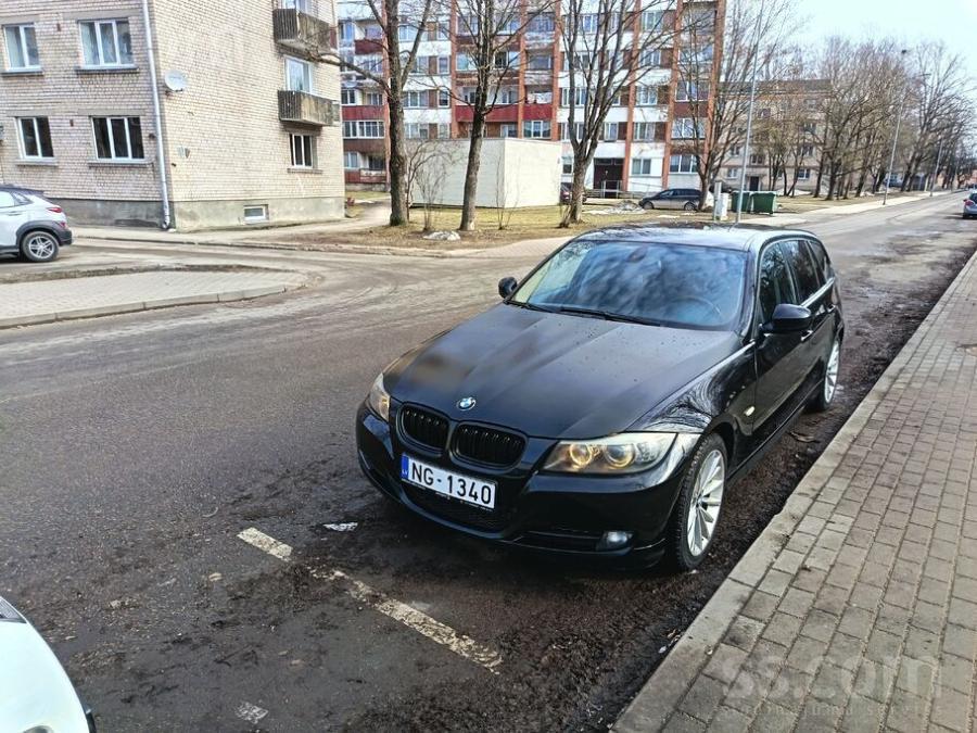 Melns BMW 320 2010 Rēzekne, ar dzinēja tilpumu 2.00 L un nobraukumu 368 tūkst. km par 3250 €, foto 3 vietnē AUTOMOTO.COM.LV