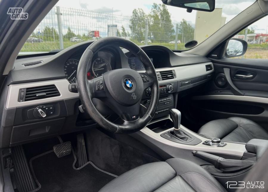 Melns BMW 320 2010 Tauragė, ar dzinēja tilpumu 2.00 L un nobraukumu 353 tūkst. km par 4200 €, foto 8 vietnē AUTOMOTO.COM.LV