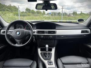 Melns BMW 320 2010 Tauragė, ar dzinēja tilpumu 2.00 L un nobraukumu 353 tūkst. km par 4200 €, foto 11 vietnē AUTOMOTO.COM.LV