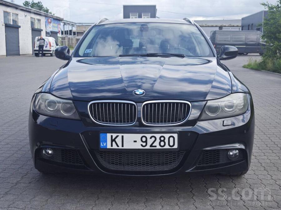 Melns BMW 320 2010 Rīga, ar dzinēja tilpumu 2.00 L un nobraukumu 325 tūkst. km par 4500 €, foto 3 vietnē AUTOMOTO.COM.LV
