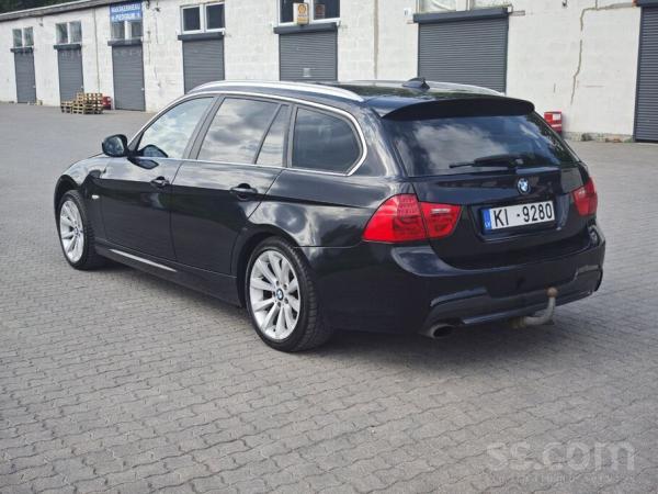 Black BMW 320 2010 in Riga, with an engine capacity of 2.00 L and mileage of 325 thousand km for 4500 €, photo 5 on AUTOMOTO.COM.LV