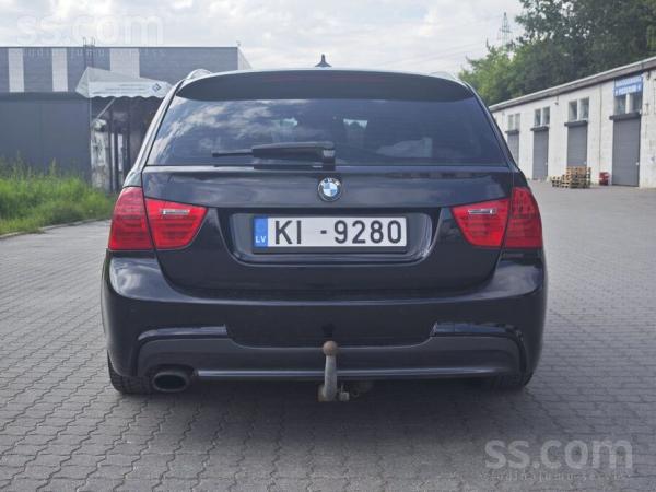 Black BMW 320 2010 in Riga, with an engine capacity of 2.00 L and mileage of 325 thousand km for 4500 €, photo 6 on AUTOMOTO.COM.LV