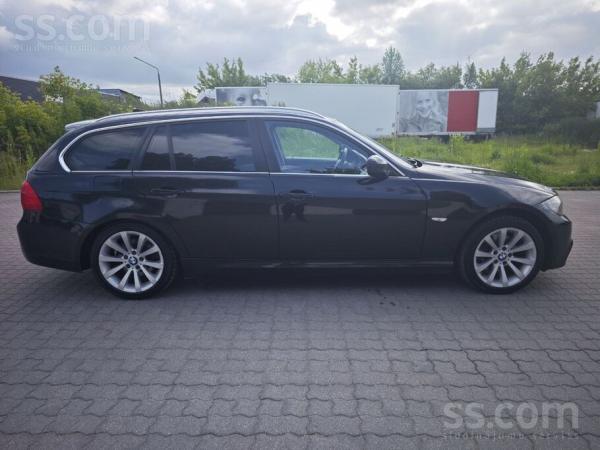 Black BMW 320 2010 in Riga, with an engine capacity of 2.00 L and mileage of 325 thousand km for 4500 €, photo 8 on AUTOMOTO.COM.LV