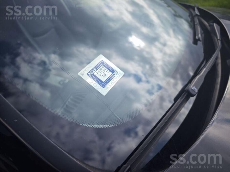 Melns BMW 320 2010 Rīga, ar dzinēja tilpumu 2.00 L un nobraukumu 325 tūkst. km par 4500 €, foto 12 vietnē AUTOMOTO.COM.LV