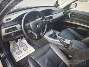 Melns BMW 320 2010 Rīga, ar dzinēja tilpumu 2.00 L un nobraukumu 325 tūkst. km par 4500 €, foto 14 vietnē AUTOMOTO.COM.LV