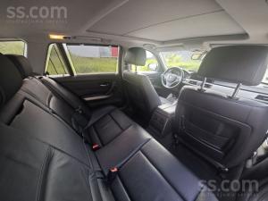 Melns BMW 320 2010 Rīga, ar dzinēja tilpumu 2.00 L un nobraukumu 325 tūkst. km par 4500 €, foto 21 vietnē AUTOMOTO.COM.LV
