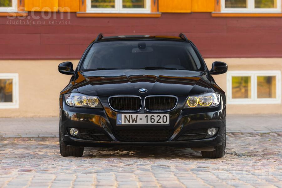 Melns BMW 320 2010 Jelgava, ar dzinēja tilpumu 2.00 L un nobraukumu 316 tūkst. km par 4400 €, foto 1 vietnē AUTOMOTO.COM.LV