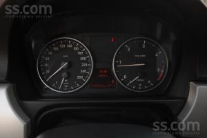 Melns BMW 320 2010 Jelgava, ar dzinēja tilpumu 2.00 L un nobraukumu 316 tūkst. km par 4400 €, foto 12 vietnē AUTOMOTO.COM.LV