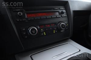 Melns BMW 320 2010 Jelgava, ar dzinēja tilpumu 2.00 L un nobraukumu 316 tūkst. km par 4400 €, foto 14 vietnē AUTOMOTO.COM.LV