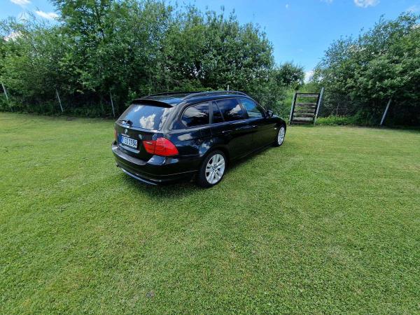 Melns BMW 320 2010 Panevēža, ar dzinēja tilpumu 2.00 L un nobraukumu 280 tūkst. km par 3150 €, foto 8 vietnē AUTOMOTO.COM.LV