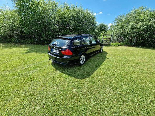 Black BMW 320 2010 in Panevezys, with an engine capacity of 2.00 L and mileage of 320 thousand km for 3150 €, photo 7 on AUTOMOTO.COM.LV