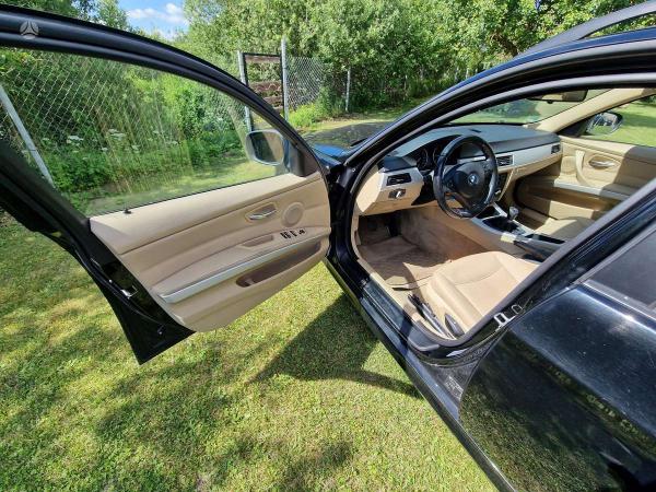 Black BMW 320 2010 in Panevezys, with an engine capacity of 2.00 L and mileage of 320 thousand km for 3150 €, photo 8 on AUTOMOTO.COM.LV