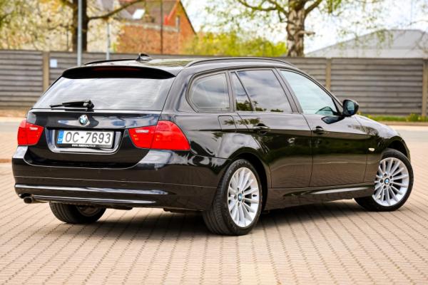 Melns BMW 320 2010 Rīga, ar dzinēja tilpumu 2.00 L un nobraukumu 180 tūkst. km par 5650 €, foto 5 vietnē AUTOMOTO.COM.LV
