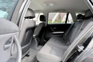 Melns BMW 320 2010 Rīga, ar dzinēja tilpumu 2.00 L un nobraukumu 180 tūkst. km par 5650 €, foto 13 vietnē AUTOMOTO.COM.LV