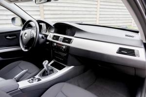 Melns BMW 320 2010 Rīga, ar dzinēja tilpumu 2.00 L un nobraukumu 180 tūkst. km par 5650 €, foto 16 vietnē AUTOMOTO.COM.LV