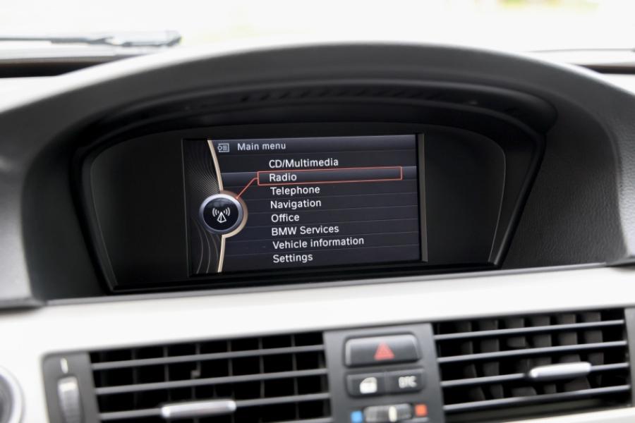 Melns BMW 320 2010 Rīga, ar dzinēja tilpumu 2.00 L un nobraukumu 180 tūkst. km par 5650 €, foto 22 vietnē AUTOMOTO.COM.LV