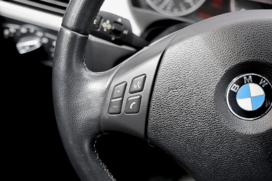 Melns BMW 320 2010 Rīga, ar dzinēja tilpumu 2.00 L un nobraukumu 180 tūkst. km par 5650 €, foto 28 vietnē AUTOMOTO.COM.LV