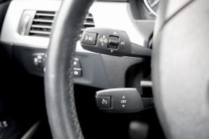 Melns BMW 320 2010 Rīga, ar dzinēja tilpumu 2.00 L un nobraukumu 180 tūkst. km par 5650 €, foto 30 vietnē AUTOMOTO.COM.LV