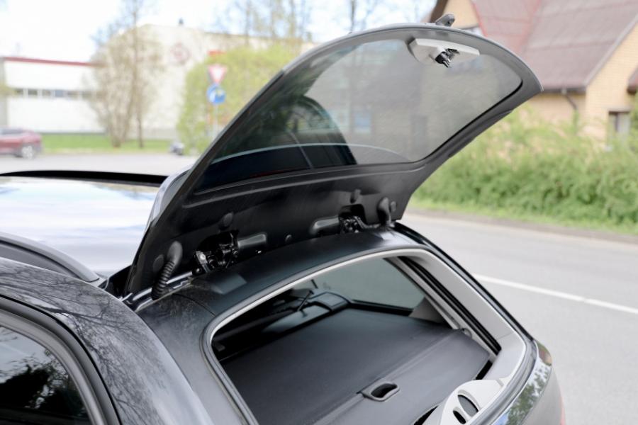 Melns BMW 320 2010 Rīga, ar dzinēja tilpumu 2.00 L un nobraukumu 180 tūkst. km par 5650 €, foto 35 vietnē AUTOMOTO.COM.LV