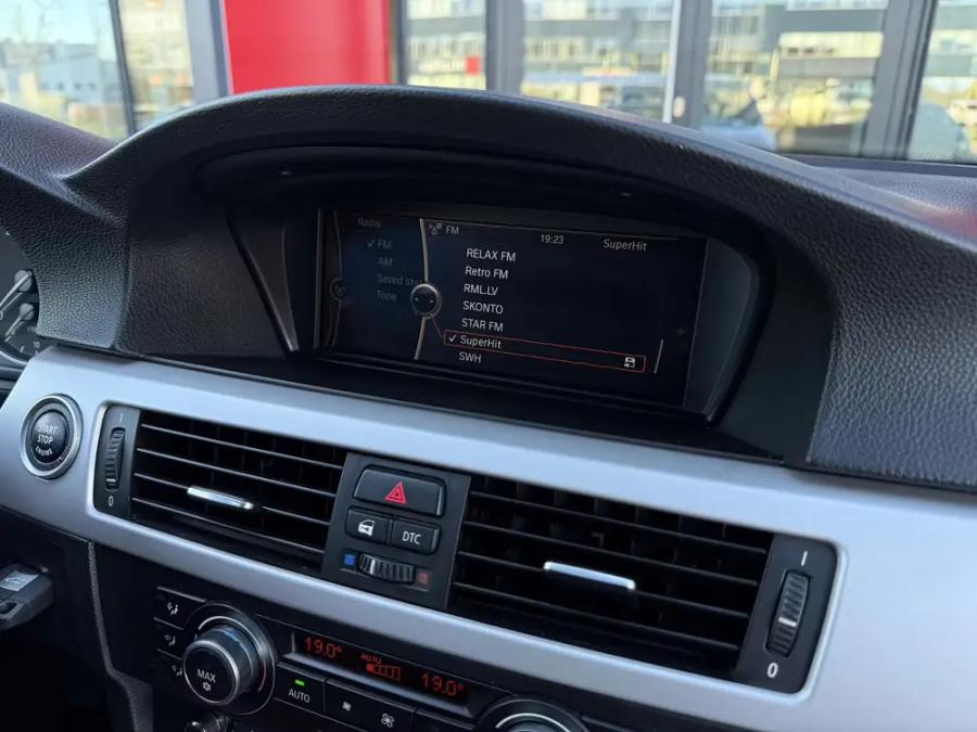 Melns BMW 320 2010 Rīga, ar dzinēja tilpumu 2.00 L un nobraukumu 280 tūkst. km par 4999 €, foto 10 vietnē AUTOMOTO.COM.LV