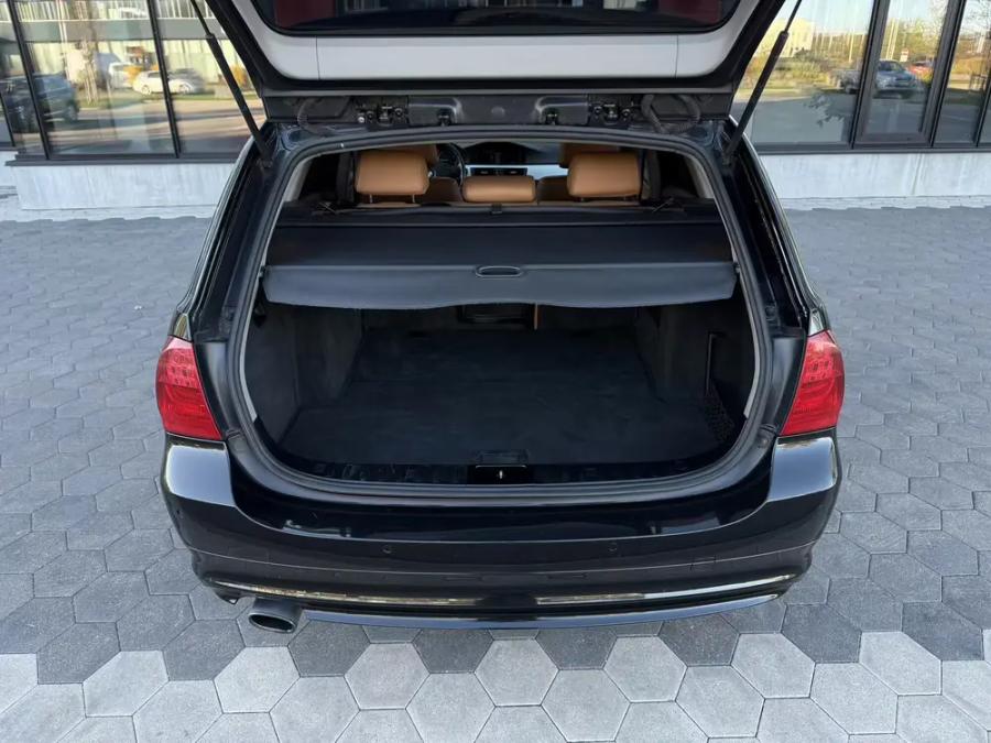 Melns BMW 320 2010 Rīga, ar dzinēja tilpumu 2.00 L un nobraukumu 280 tūkst. km par 4999 €, foto 15 vietnē AUTOMOTO.COM.LV