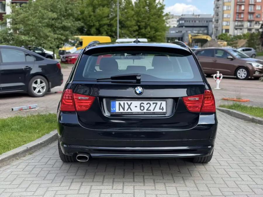 Melns BMW 320 2010 Rīga, ar dzinēja tilpumu 2.00 L un nobraukumu 298 tūkst. km par 3990 €, foto 5 vietnē AUTOMOTO.COM.LV