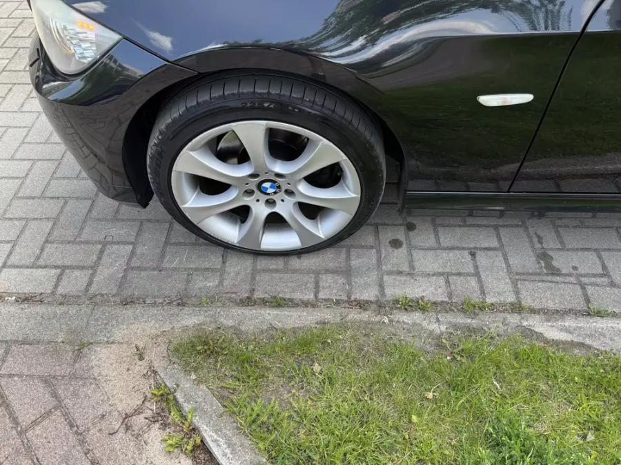 Melns BMW 320 2010 Rīga, ar dzinēja tilpumu 2.00 L un nobraukumu 298 tūkst. km par 3990 €, foto 8 vietnē AUTOMOTO.COM.LV