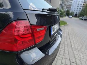 Melns BMW 320 2010 Rīga, ar dzinēja tilpumu 2.00 L un nobraukumu 298 tūkst. km par 3990 €, foto 12 vietnē AUTOMOTO.COM.LV