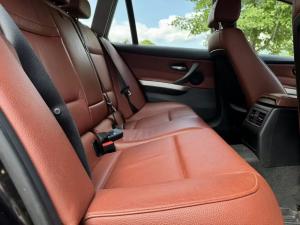 Melns BMW 320 2010 Rīga, ar dzinēja tilpumu 2.00 L un nobraukumu 298 tūkst. km par 3990 €, foto 17 vietnē AUTOMOTO.COM.LV