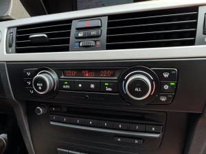 Melns BMW 320 2010 Rīga, ar dzinēja tilpumu 2.00 L un nobraukumu 298 tūkst. km par 3990 €, foto 27 vietnē AUTOMOTO.COM.LV