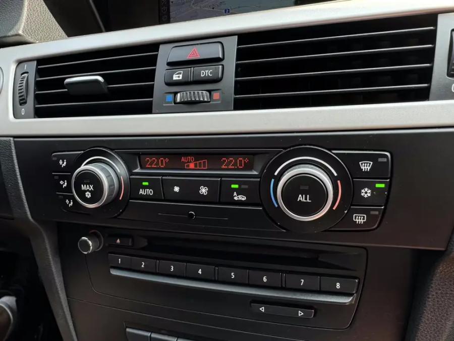 Melns BMW 320 2010 Rīga, ar dzinēja tilpumu 2.00 L un nobraukumu 298 tūkst. km par 3990 €, foto 27 vietnē AUTOMOTO.COM.LV