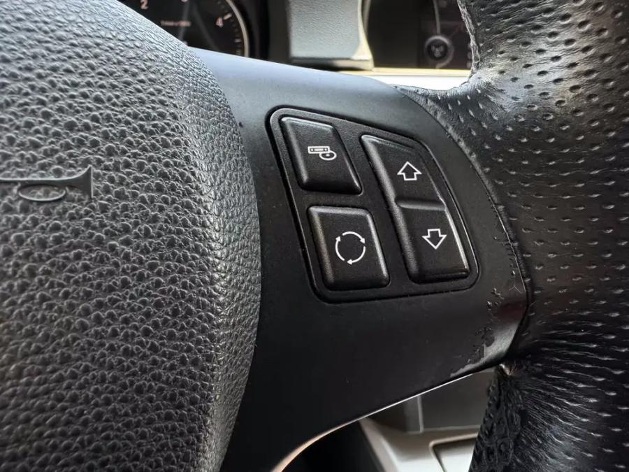 Melns BMW 320 2010 Rīga, ar dzinēja tilpumu 2.00 L un nobraukumu 298 tūkst. km par 3990 €, foto 28 vietnē AUTOMOTO.COM.LV