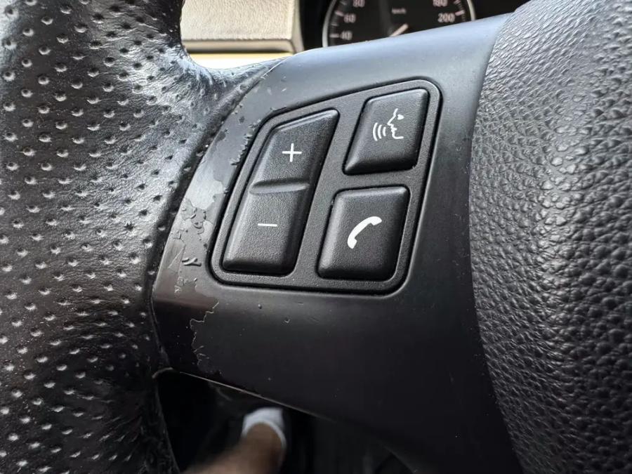 Melns BMW 320 2010 Rīga, ar dzinēja tilpumu 2.00 L un nobraukumu 298 tūkst. km par 3990 €, foto 29 vietnē AUTOMOTO.COM.LV