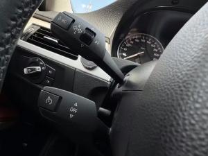 Melns BMW 320 2010 Rīga, ar dzinēja tilpumu 2.00 L un nobraukumu 298 tūkst. km par 3990 €, foto 30 vietnē AUTOMOTO.COM.LV