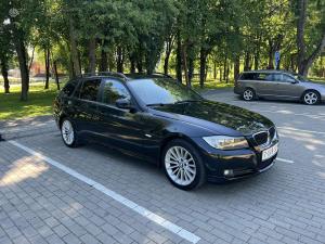 Black BMW 320 2010 in Kaunas, with an engine capacity of 2.00 L and mileage of 279 thousand km for 3950 €, photo 6 on AUTOMOTO.COM.LV