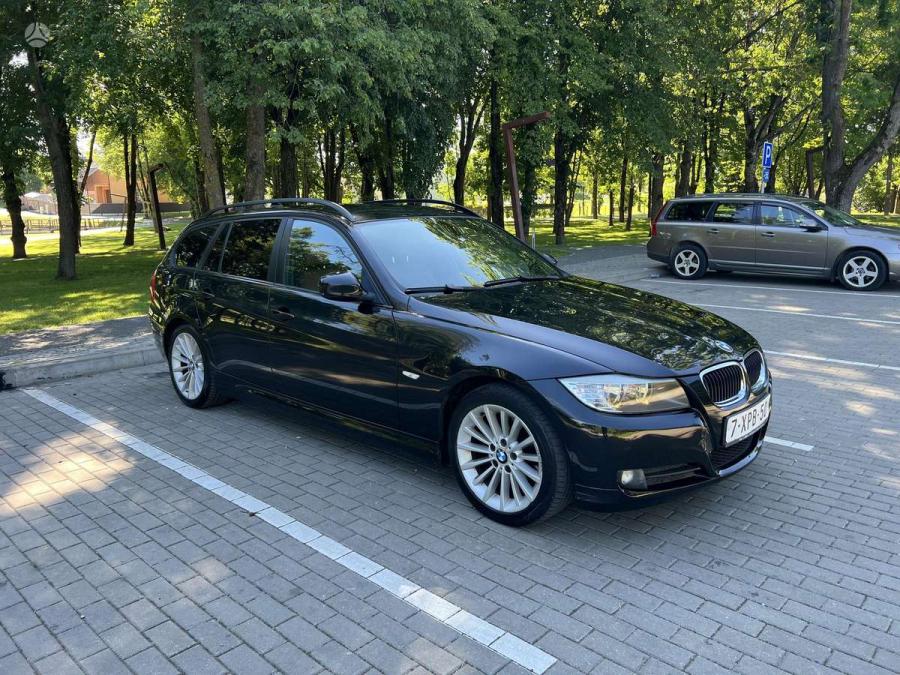 Black BMW 320 2010 in Kaunas, with an engine capacity of 2.00 L and mileage of 279 thousand km for 3950 €, photo 6 on AUTOMOTO.COM.LV