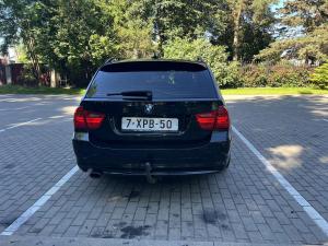 Black BMW 320 2010 in Kaunas, with an engine capacity of 2.00 L and mileage of 279 thousand km for 3950 €, photo 12 on AUTOMOTO.COM.LV