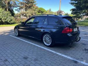 Black BMW 320 2010 in Kaunas, with an engine capacity of 2.00 L and mileage of 279 thousand km for 3950 €, photo 14 on AUTOMOTO.COM.LV