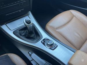 Black BMW 320 2010 in Kaunas, with an engine capacity of 2.00 L and mileage of 279 thousand km for 3950 €, photo 23 on AUTOMOTO.COM.LV