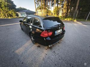 Melns BMW 320 2010 Raseiniai, ar dzinēja tilpumu 0.00 L un nobraukumu 330 tūkst. km par 4500 €, foto 3 vietnē AUTOMOTO.COM.LV