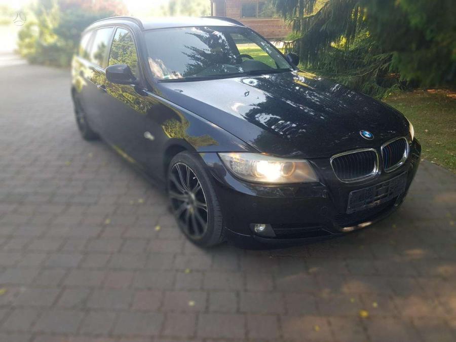 Melns BMW 320 2010 Utena, ar dzinēja tilpumu 2.00 L un nobraukumu 291 tūkst. km par 3200 €, foto 1 vietnē AUTOMOTO.COM.LV