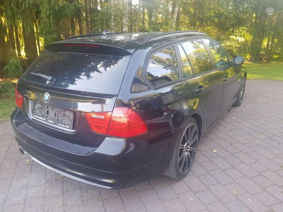 Melns BMW 320 2010 Utena, ar dzinēja tilpumu 2.00 L un nobraukumu 291 tūkst. km par 3200 €, foto 6 vietnē AUTOMOTO.COM.LV