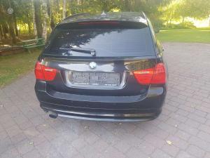 Melns BMW 320 2010 Utena, ar dzinēja tilpumu 2.00 L un nobraukumu 291 tūkst. km par 3200 €, foto 7 vietnē AUTOMOTO.COM.LV