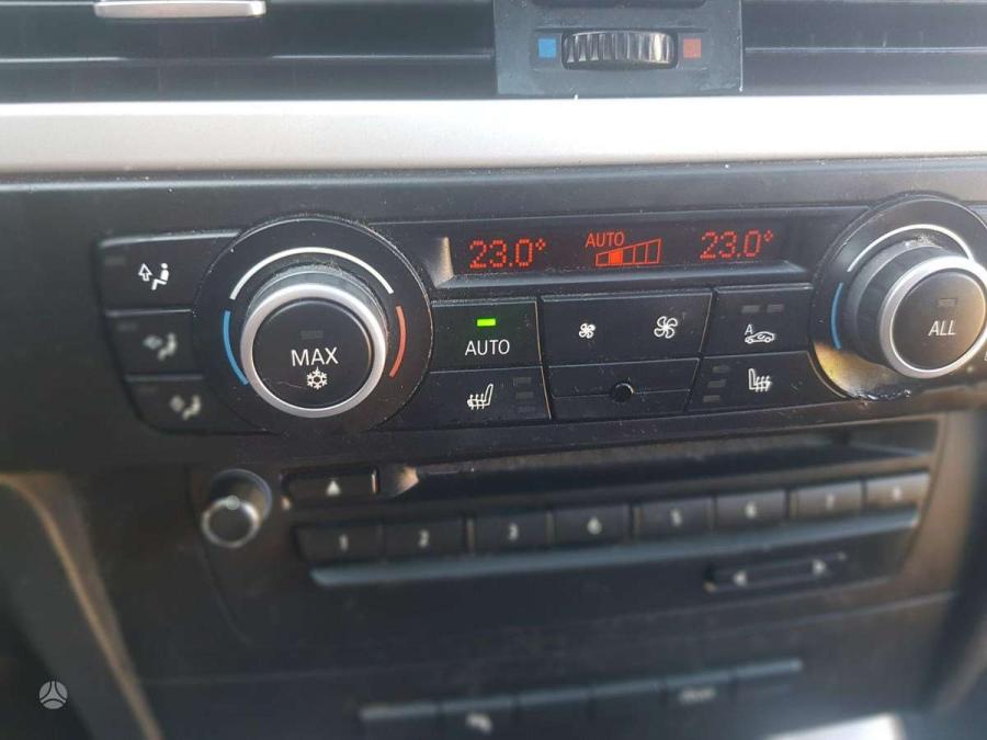 Melns BMW 320 2010 Utena, ar dzinēja tilpumu 2.00 L un nobraukumu 291 tūkst. km par 3200 €, foto 12 vietnē AUTOMOTO.COM.LV